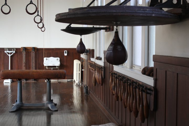 THE WEIGHT – Something Gigantic